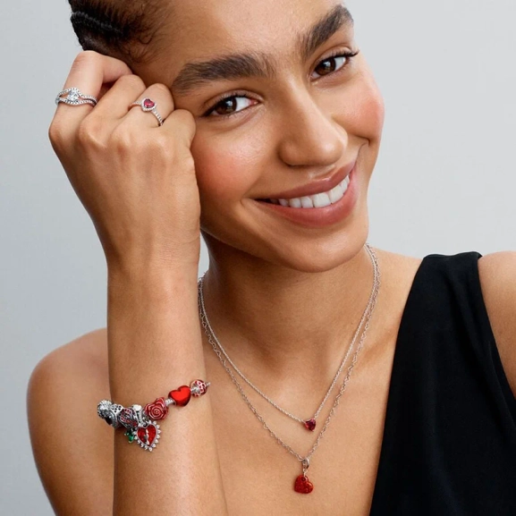 Glittrande Rosberlock • 1-2 dagars leverans • Gratis inslagning