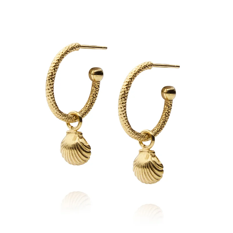 Shell Loops Gold • 1-2 dagars leverans • Gratis inslagning